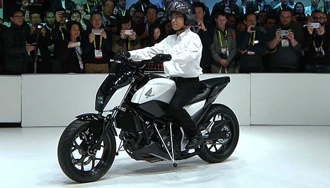Honda shows off self-balancing bike | FMT