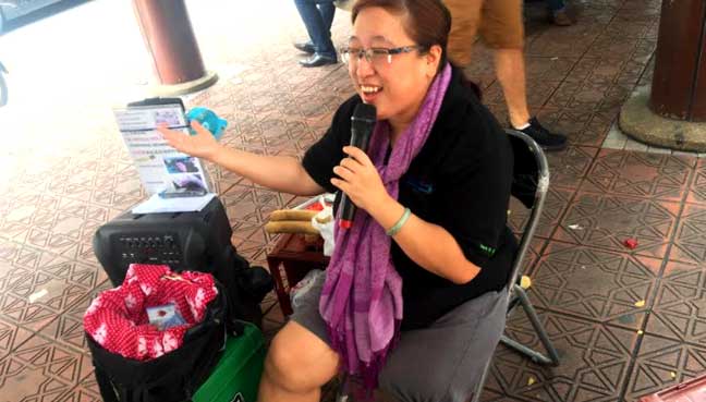 Hidup penyanyi jalanan semakin mencabar kerana pengemis | Free Malaysia ...