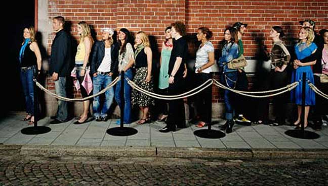 Google to show estimated wait times so you can skip the line at your ...