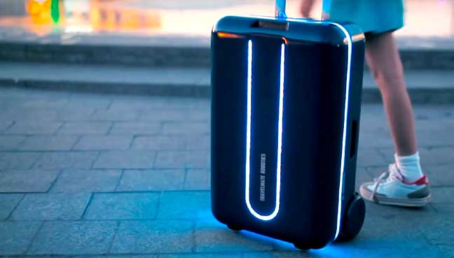 Forget the self-driving car, meet the self-driving suitcase | Free ...