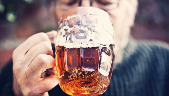 Dementia clearly linked to chronic boozing, study finds | FMT