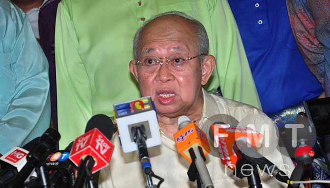 Ku Li in showdown with Zahid to lead Umno | FMT