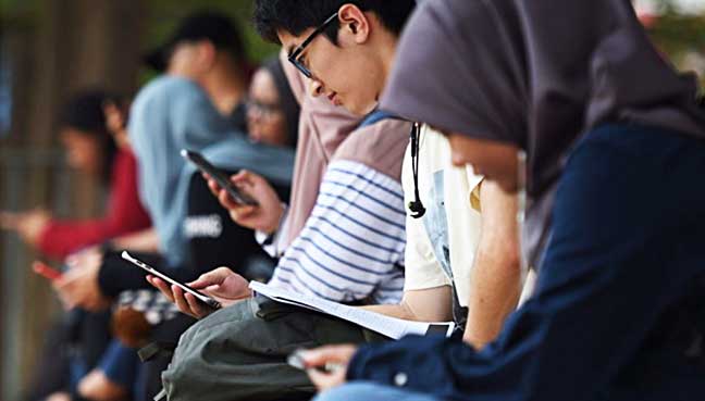 It’s confirmed! Malaysians can’t go without phones even for one day | FMT
