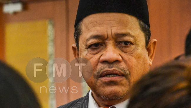 Shahidan: Review decision on scheduled coast guard patrols | Free ...