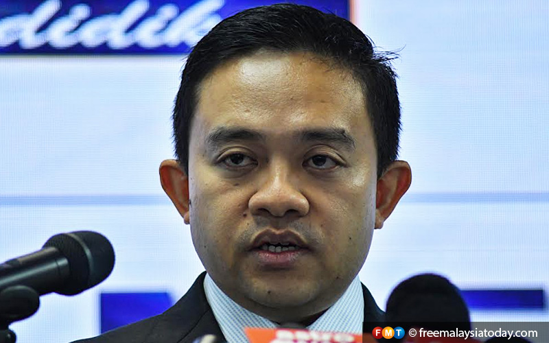 Wan Saiful bimbang melihat Umno-PAS berasmara | FMT