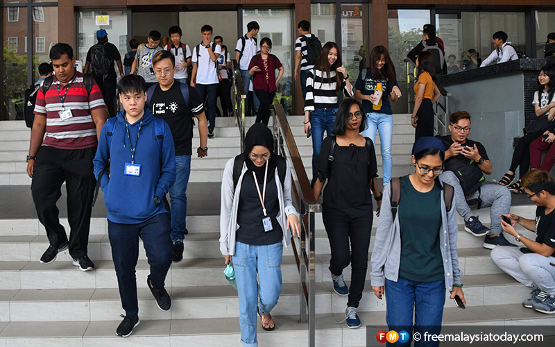 Penganalisis gesa kerajaan tamatkan polemik matrikulasi | Free Malaysia ...