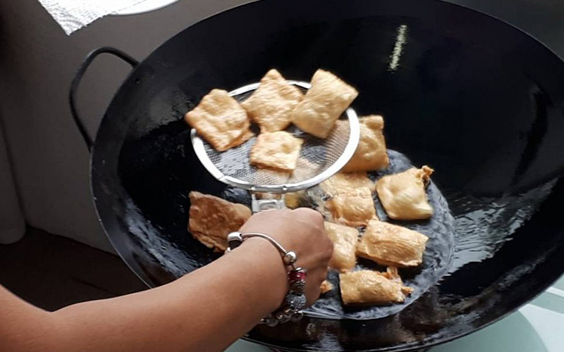 Guilty pleasure: crispy fu chuk with fish paste filling | Free Malaysia ...