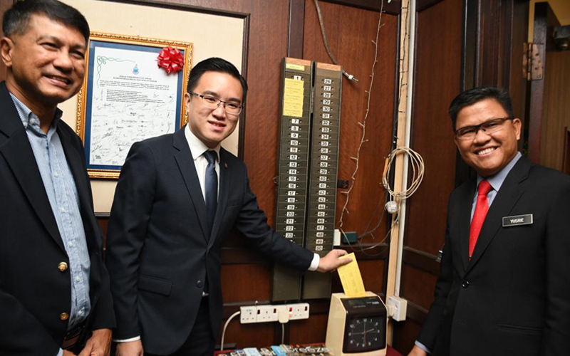 Menteri termuda Sabah mahu tangani isu kesihatan mental | FMT