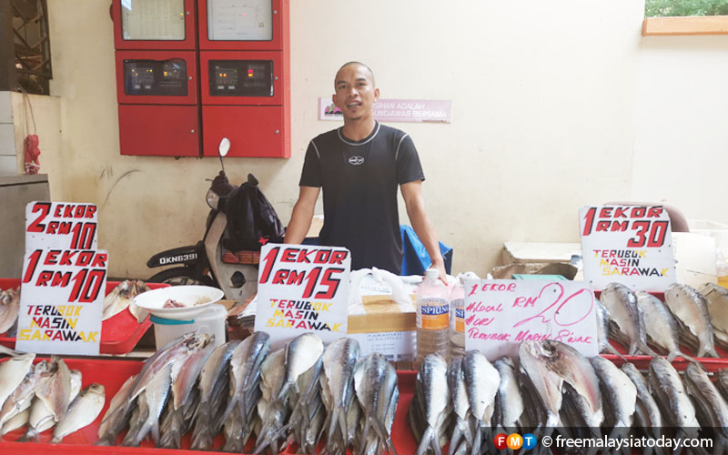 The Sarawakian who can tell male Terubok fish from female | FMT
