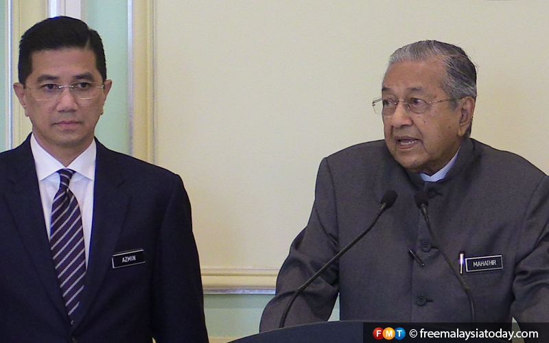 Perikatan Nasional idea Dr M, dakwa Azmin | FMT
