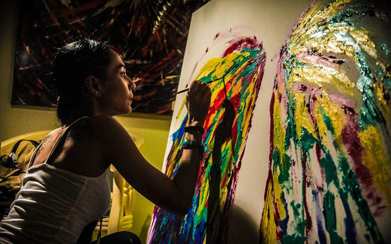 Malaysian-born artist keeps fighting pain with paint | FMT