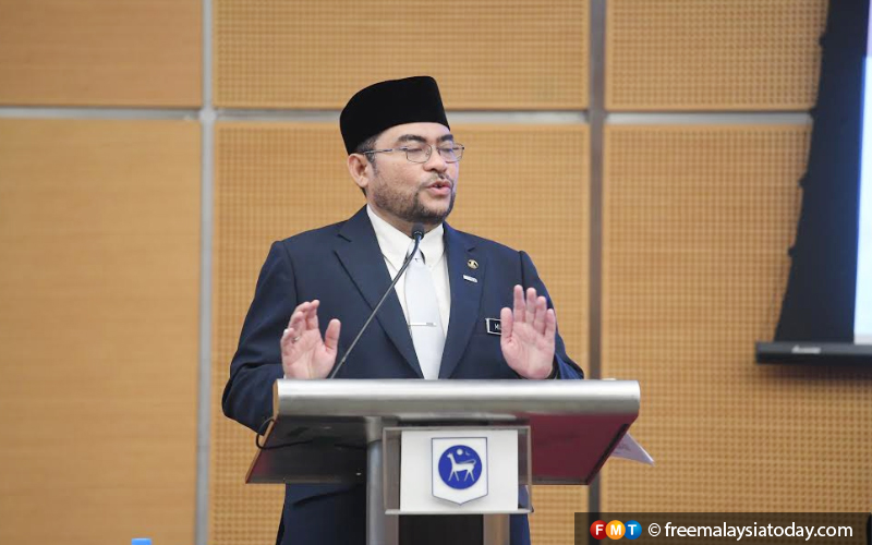 Digitalisation can solve problems in administering waqf, says Muhajid | FMT