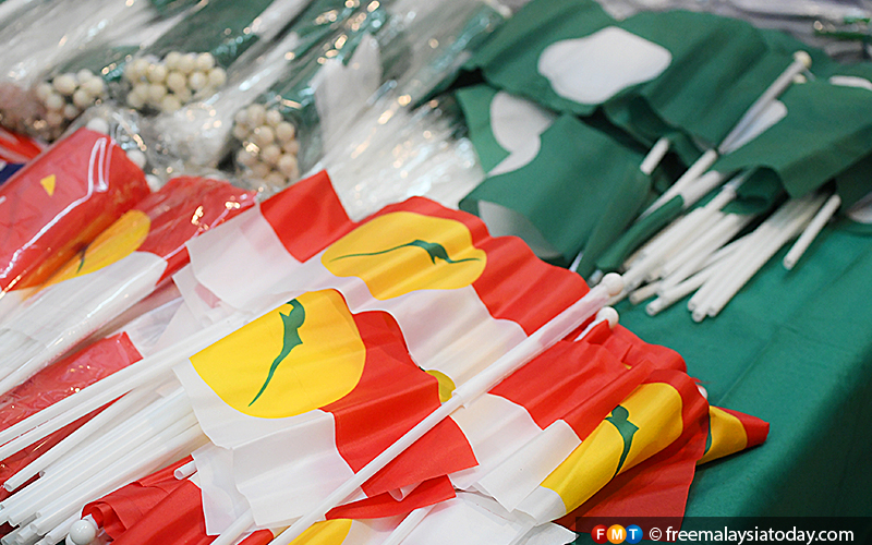 MCA to attend signing of Umno-PAS charter | FMT