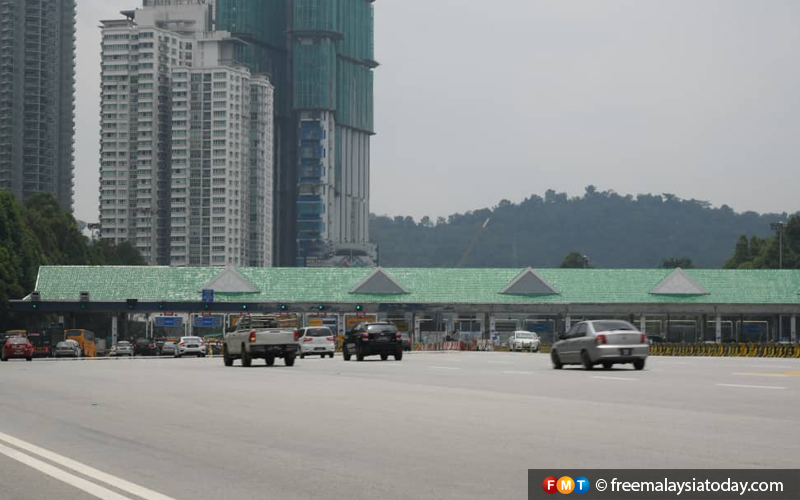 Construction giant offers RM3 bil for PLUS, dangles reduced toll rates ...