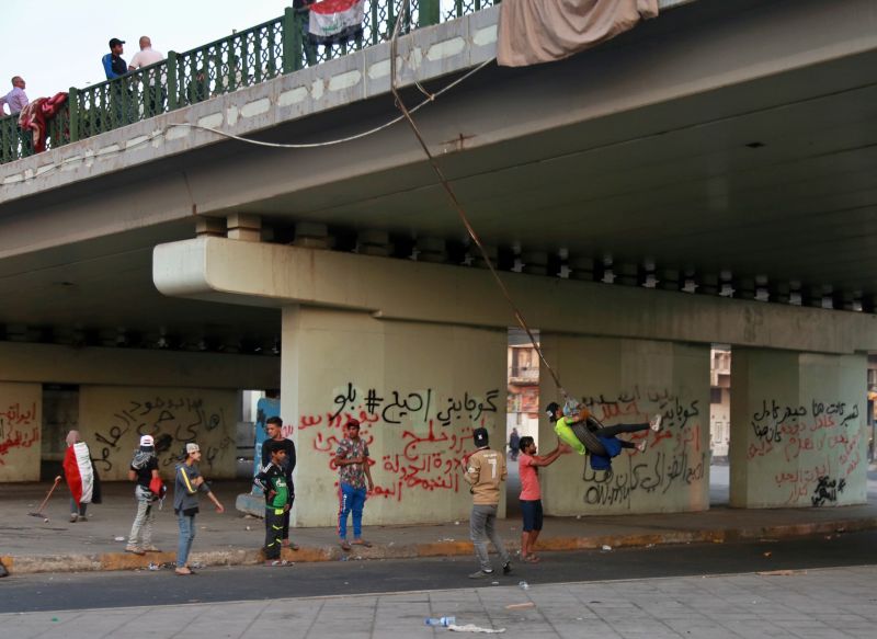 Protesters regain control of 3rd bridge in Baghdad | Free Malaysia ...