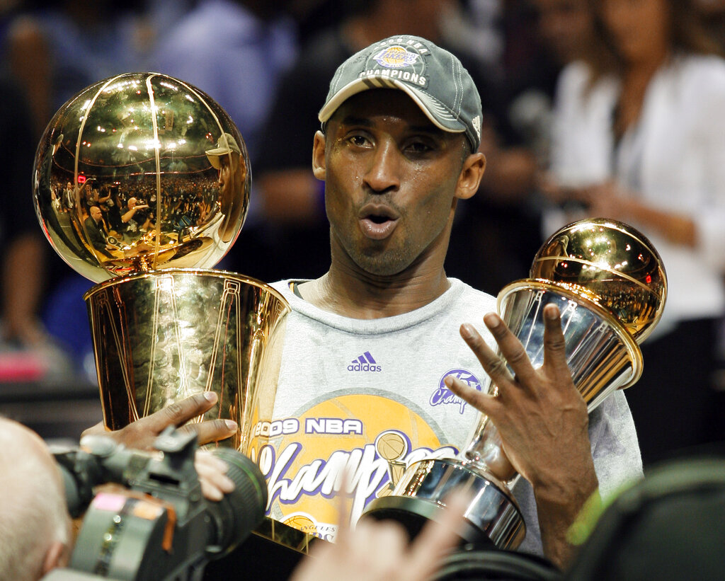 NBA legend Kobe Bryant, 13-year-old daughter among 9 killed in ...
