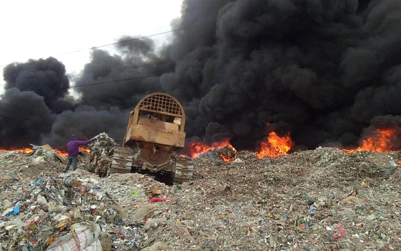 Selepas 18 jam, bomba masih bertempur dengan api di Bedong | Free ...