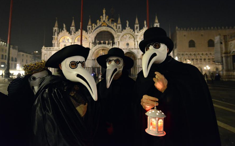 Parade marking plague goes on in spite of Covid-19 fears | FMT