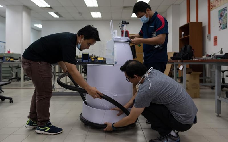 IIUM develops robot to make the ward rounds at hospitals | FMT