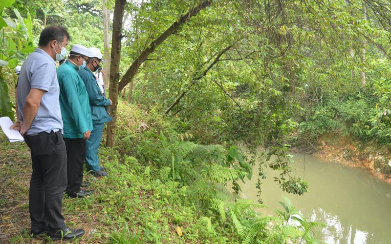 ‘White’ river in Ipoh caused by latex, says exco man | FMT