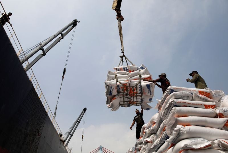 Vietnam’s rice exports ready to flow again as PM ends curbs | FMT
