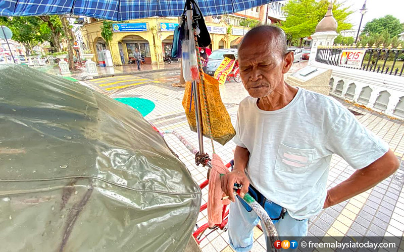 Tiada wang dan tempat tinggal, penarik beca terdesak cari kerja lain ...