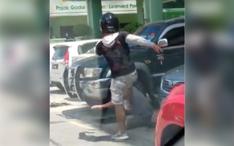 Car repossessor held after viral assault video | FMT