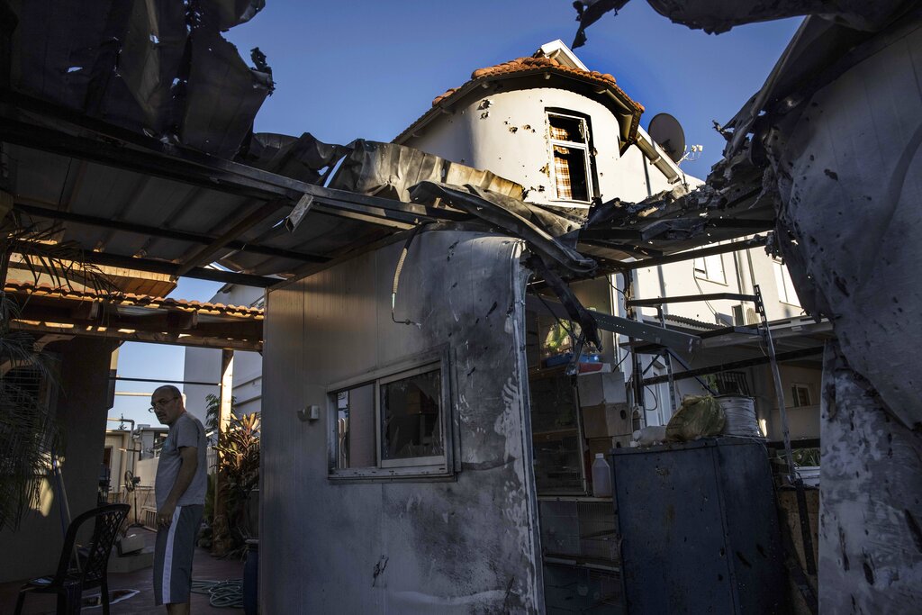 Israeli tanks pound Gaza in retaliation for riots and balloon bombs | FMT