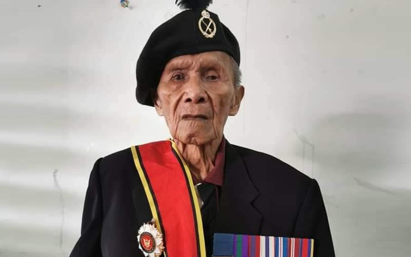 Hero perang Iban diberi pengebumian negeri | FMT