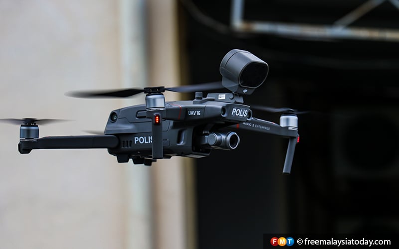Unit Dron Bukit Aman dipanggil pantau dron sekitar Istana Johor | FMT