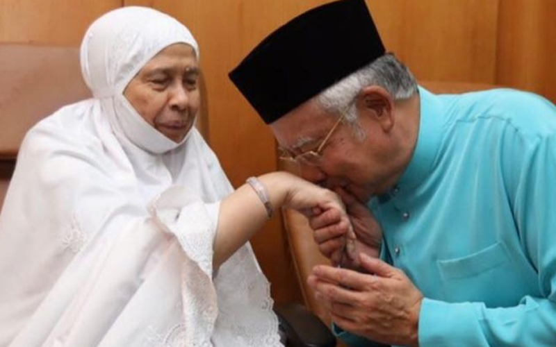 Tun Rahah, wife of a PM and mother to another passes away | FMT