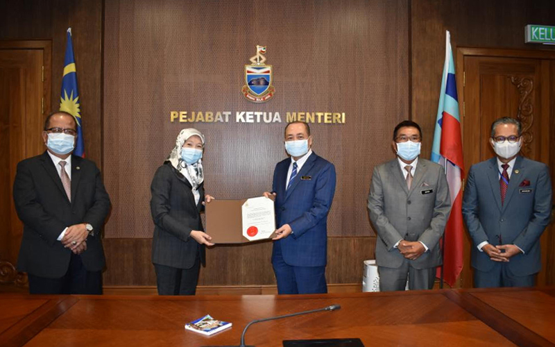 Dua wanita dilantik sebagai Peguam Besar Sabah, Datuk Bandar Kota ...