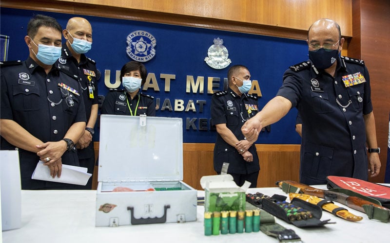 Anggota RELA antara 2 ditahan pinjam senjata api kepada rakan tiada ...