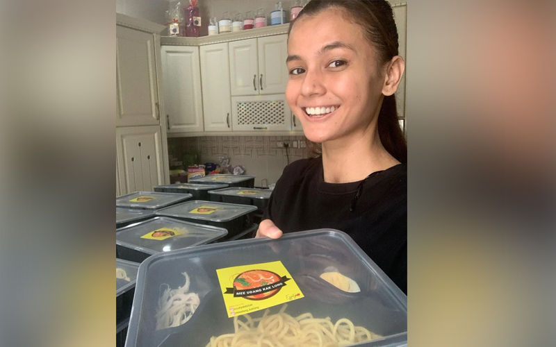 Mi udang Ezzaty Abdullah & Azwan Kombos terus dapat sambutan | FMT