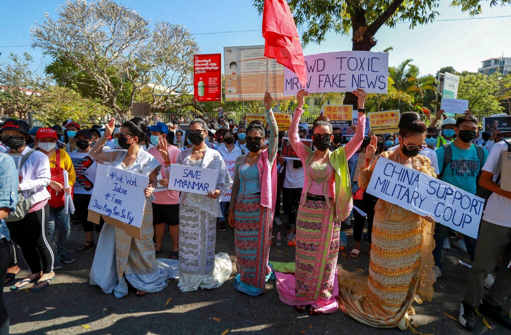 2 Myanmar-China border crossings reopen for trade | FMT