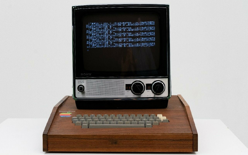 Komputer awal Apple-1 keluaran 1976, dilelong di eBay dengan harga USD1 ...