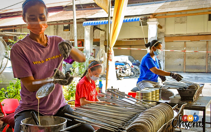 Limpahan kasih sayang keluarga dalam lipatan tradisi kuih kapit | FMT