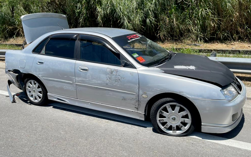 Man arrested after bizarre car chase | FMT