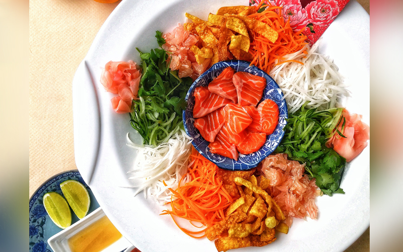 ‘Toss’ to prosperity with this homemade Yee Sang recipe | FMT