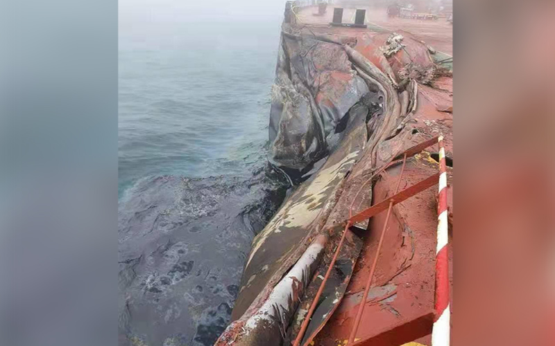 Oil tanker crashes outside Chinese port, spills oil in Yellow Sea | FMT
