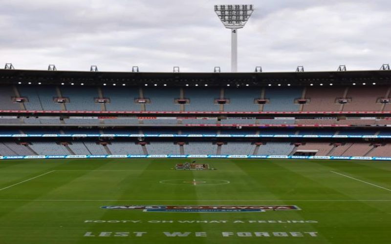 Aussie Rules match attracts ‘record’ pandemic crowd of 78,000 | Free ...