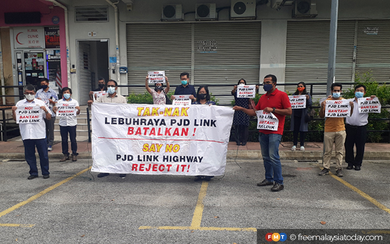 Are you with us or with PJD Link, residents ask politicians | FMT