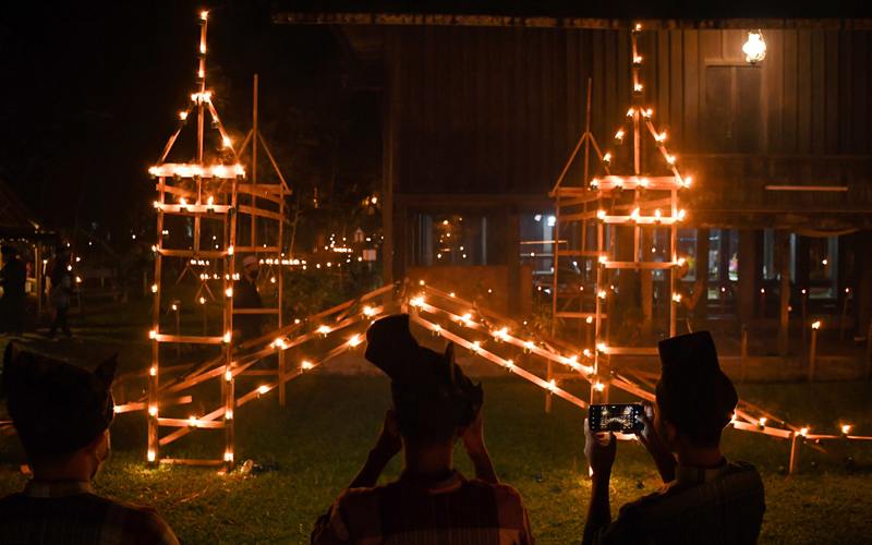 Kampung Budaya Terengganu dilimpahi cahaya pelita | FMT