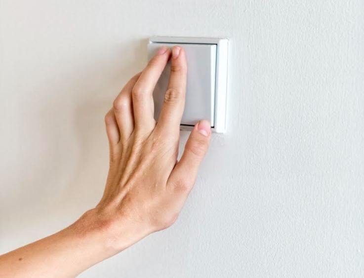 Awas! Tanda amaran suis dinding anda rosak dan perlu diganti | Free ...