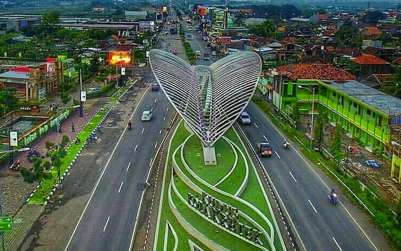 ‘Fittest’ Covid-19 strain sees surge in Java regency | FMT