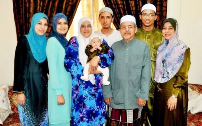 MH17 dalam kenangan: Keluarga mangsa masih terkejut, rindu | Free ...