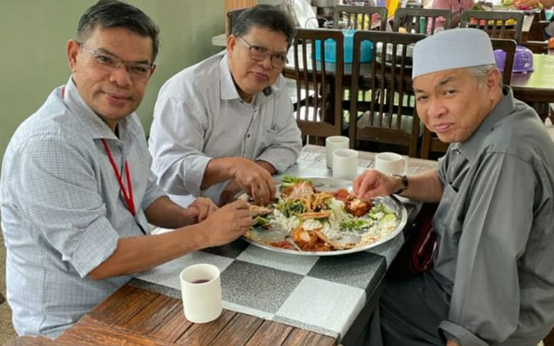 Prove where and when photos were taken, Saifuddin tells Annuar | FMT
