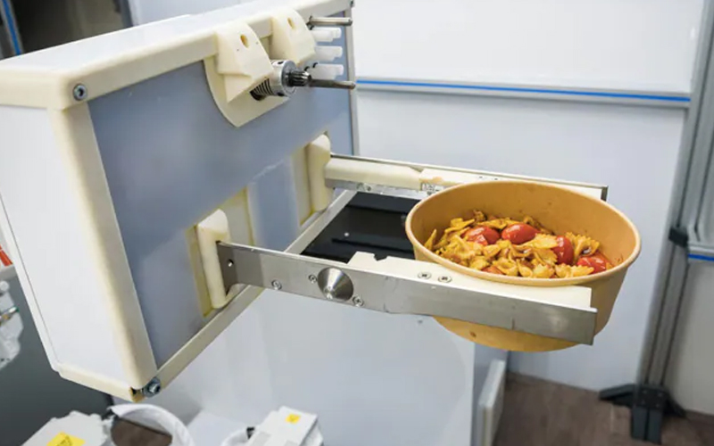 Robot cooks up fast food in full view of customers | Free Malaysia ...
