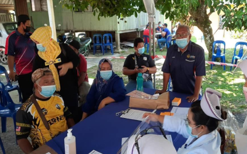 Tok Batin ‘naik pangkat’ jadi ikon vaksin | FMT