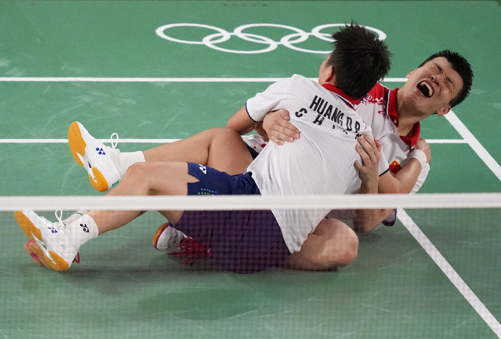 Mixed doubles Wang-Huang win all-Chinese badminton final | FMT